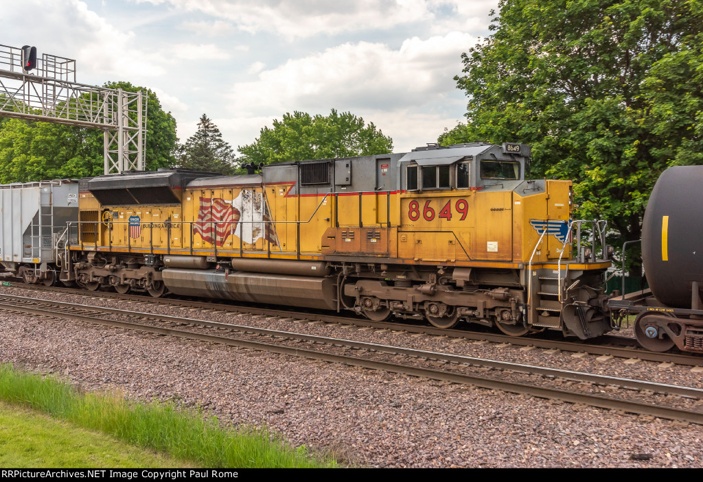 UP 8649, EMD SD70ACe, working as a Mid-Train DPU unit